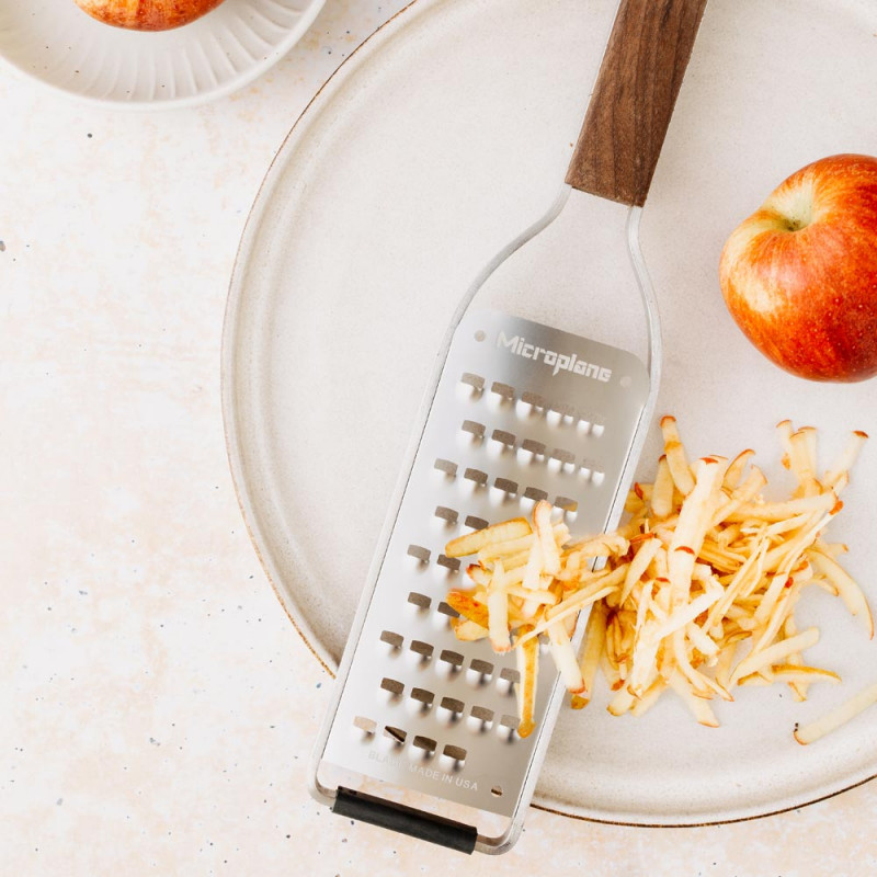 Microplane Master Serie Reibe sehr grob - Griff Walnussholz